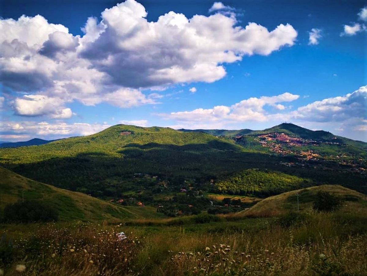 Sulla caldera del Vulcano Laziale: paesaggi unici e scorci mozzafiato ...