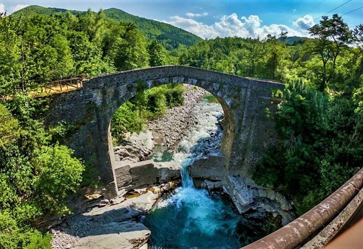 Trekking tra le perle del Modenese: Riolunato e i Ponti Medievali | Meeters