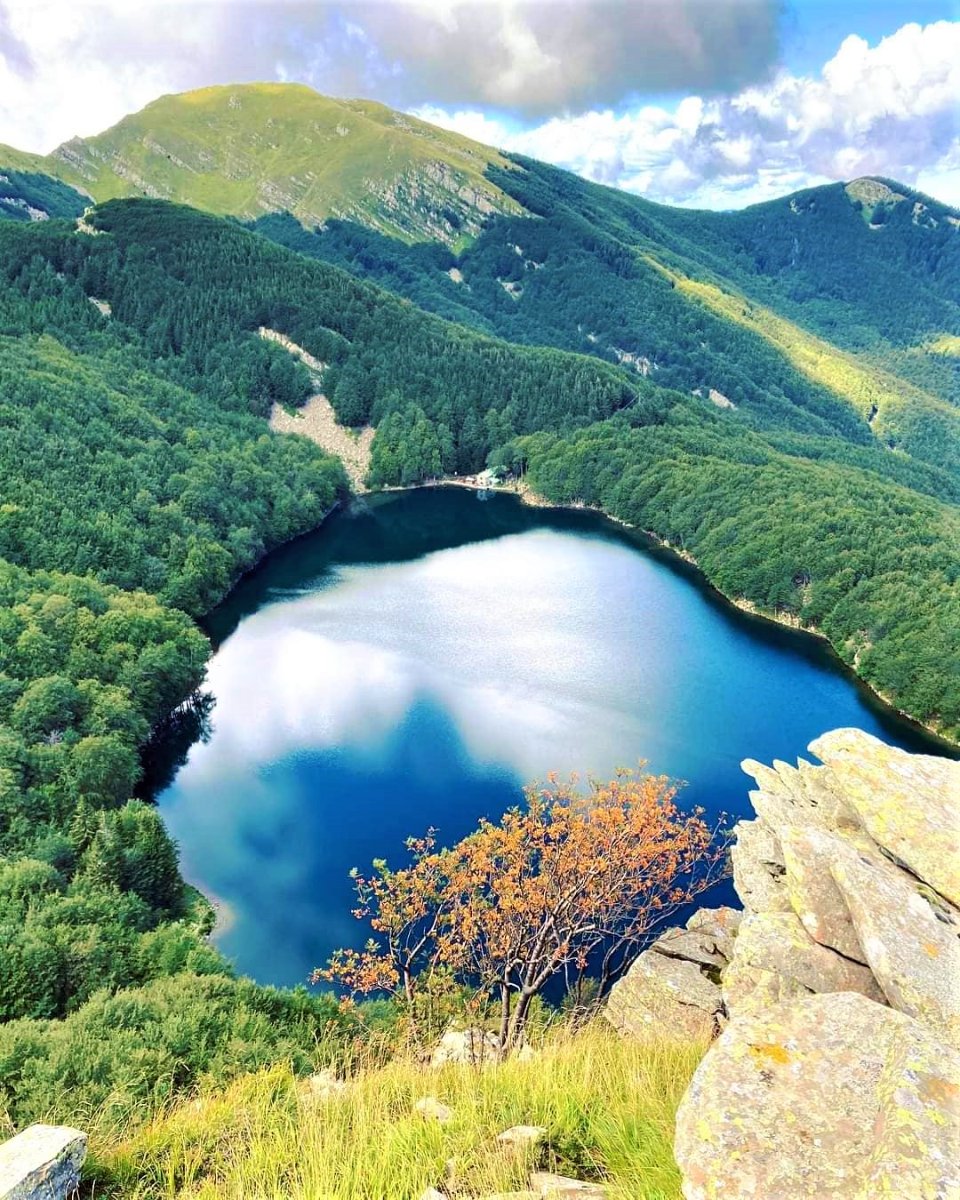 Il Lago Santo Parmense: Trekking in Simbiosi con la Natura | Meeters