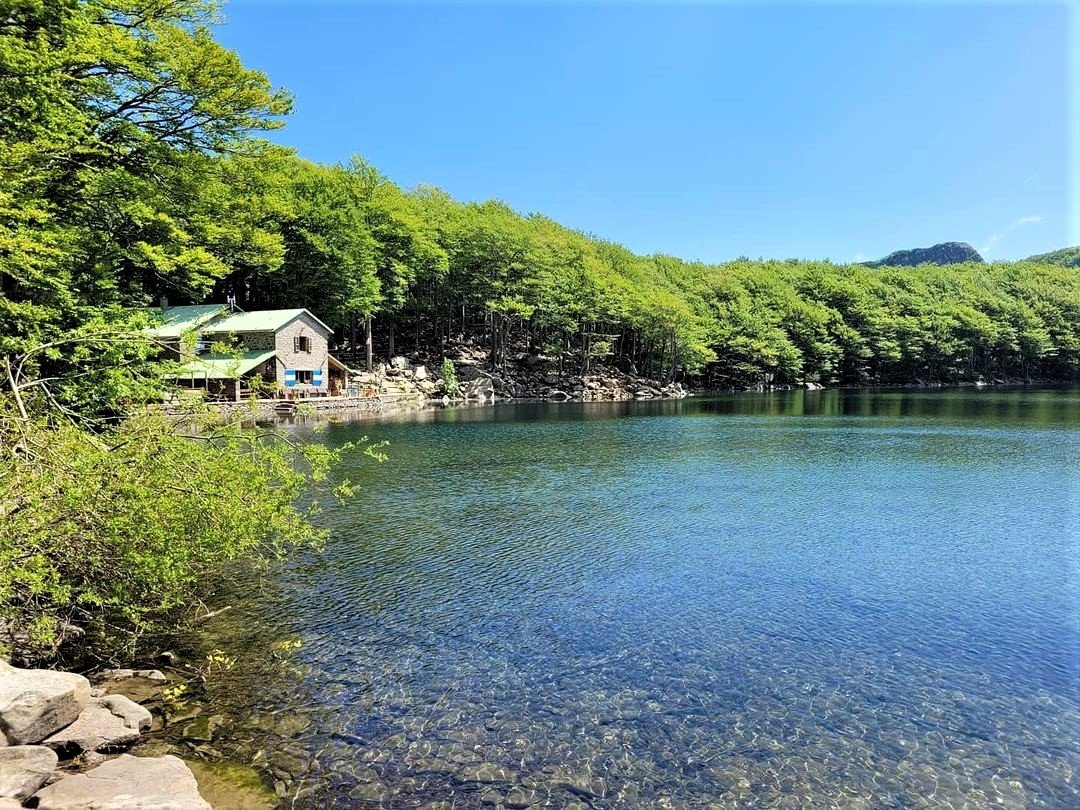Il Lago Santo Parmense: Trekking in Simbiosi con la Natura | Meeters
