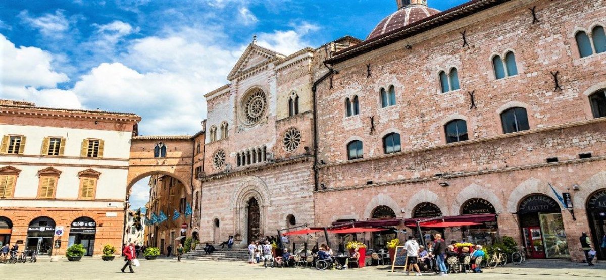 Tour Enogastronomico con Aperitivo a Foligno: Piccola Perla Umbra | Meeters